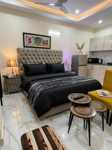 Urban Nest Studio Apartment - Wifi - Netflix - Ac - Islamabad