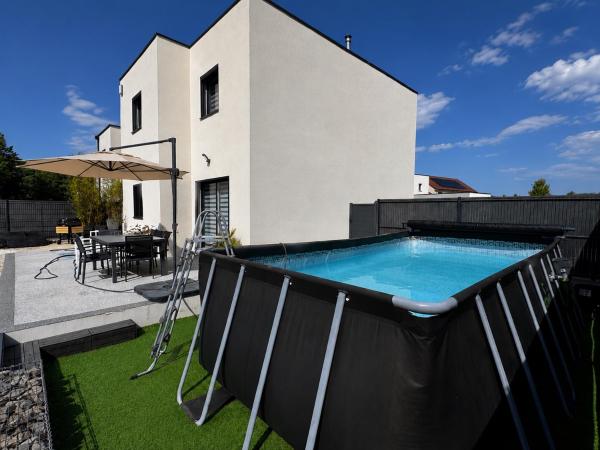Le 22 - Maison Alésia - 3 Chambres - 1 Piscine Privée - Semur-en-Auxois