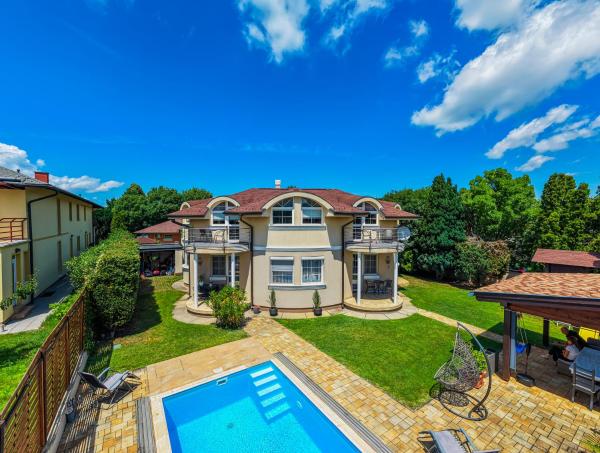 Estike Apartmanház - Balatonalmádi