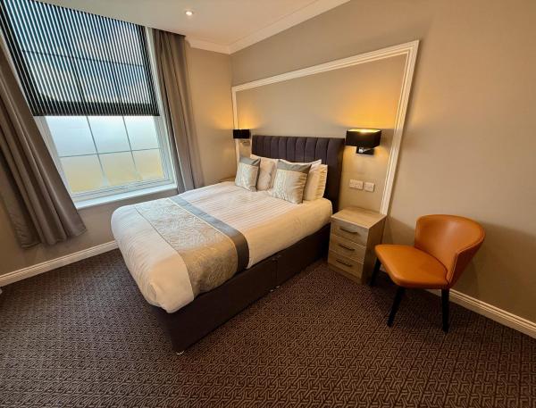 The Raven Hotel - Corby