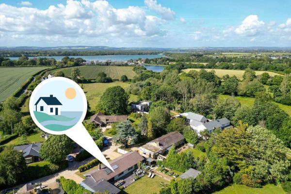 Scandi-style Birdham Retreat With Hot Tub & Garden - Havant