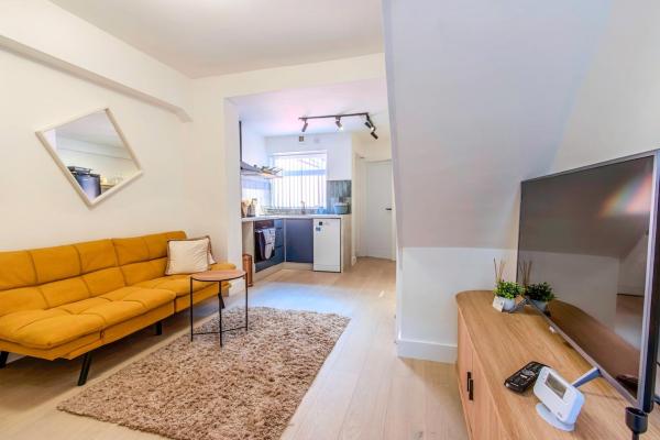 Anfield 3-bed - Sleeps 6 - Free Parking - Patio - Liverpool