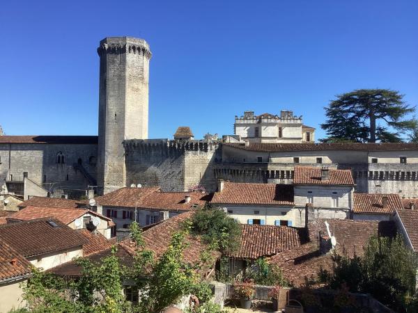Chambre Avec Piscine Au Coeur De Bourdeilles - Dordogne