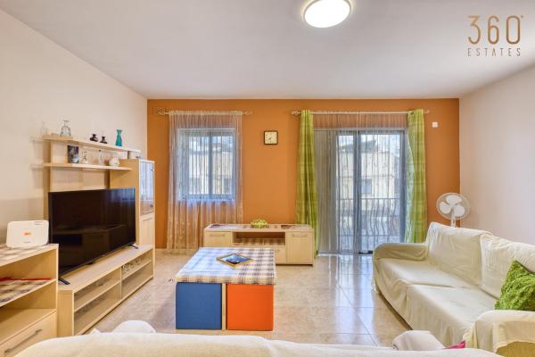 Marsaskala Central 3br Apartment With Balconies, Malta - Malta