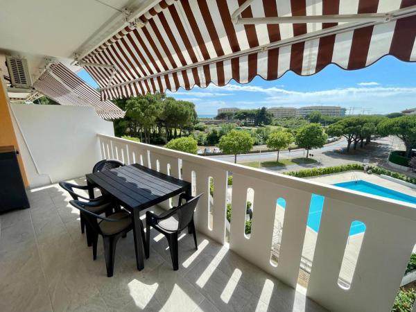 Sea And Pool View Holiday Stay - Caorle
