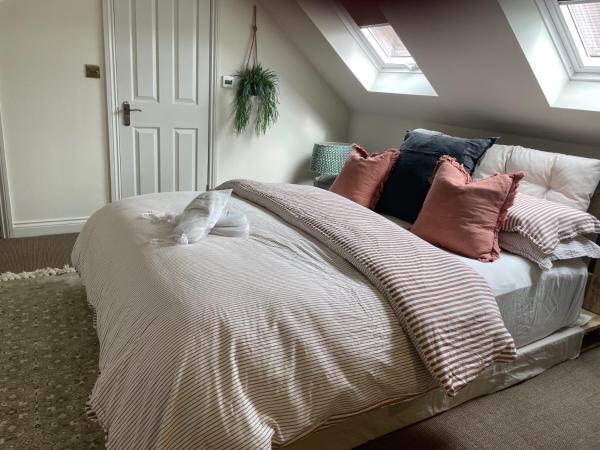 Studio Sleeps 2 With Parking And Garden - Upton upon Severn