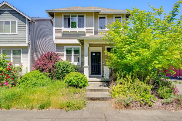 Half Block To Train! South Beacon Hill Area Home - Seattle, WA