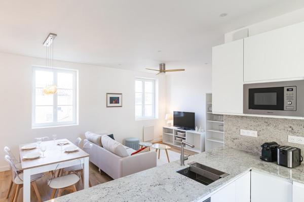 Renovated 2br Steps From The Market - Île de Ré