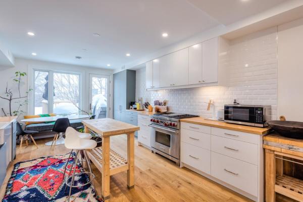 Artsy-luxe West End Home With Cn Tower Views - Toronto