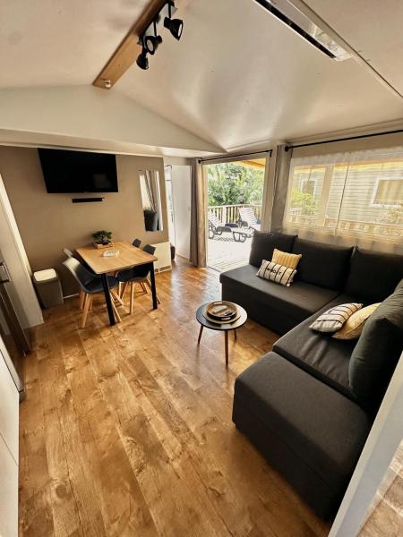Mobil Home Camping 4 éToiles Les Viviers 2 Chambres - アルカション