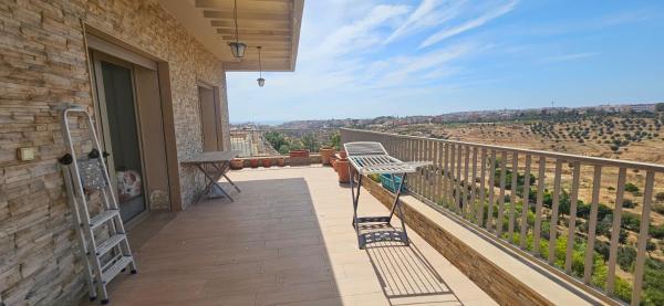 Bright 100m2 Apartment With Panoramic View And Terrace - Safi
