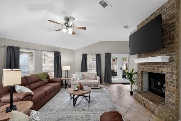 Casa De Vendedor, 9 Mins To Stadium, Sleeps 15! - Arlington, TX
