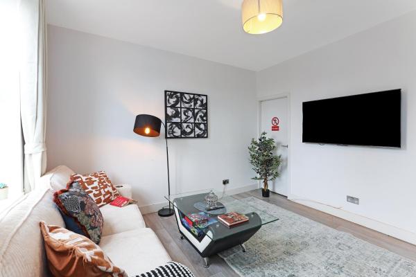 Perfect Booking 4 Bed Highfield House With 4 Baths - Sheffield