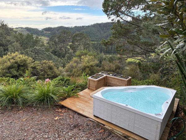 Fantail Point - Secluded Cabin With Stunning Views And Outdoor Bath - Te Puke