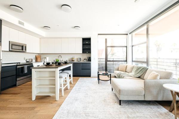 Prime 2b Apartment In Hollywood With Pool, Gym And Parking - Los Angeles