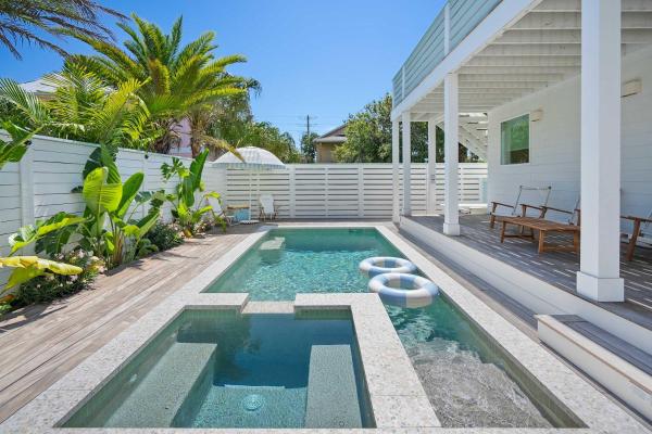 Luxury Beach Retreat Pool Spa Sauna Yoga Studio - Crescent Beach, FL