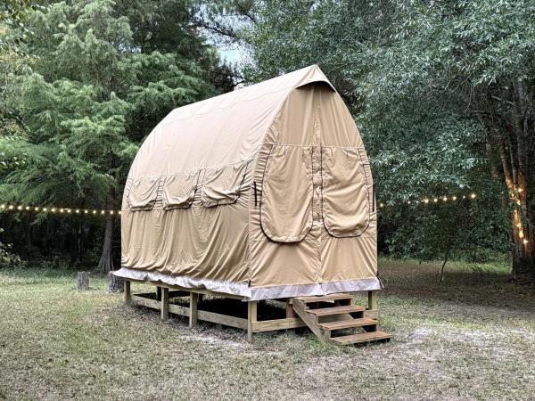 Canvas Cabin With Camp Grill And Cozy Outdoor Retreat In Branchville, South Carolina - Lodge, SC