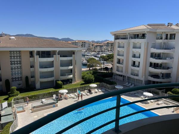 Open 41m2 4eme Etage Vue Sur Piscine - Fréjus