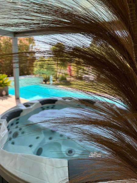 Suite Romantique Le Temps D'un Instant Loveroom Hammam Jacuzzi Piscine - Manosque