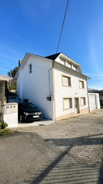 A Casa Dos Avós - Spacious House With Garage In Noia - Galicia