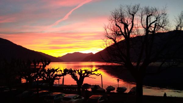 Lakefront Historic Apartment, Fully Renovated With Modern Comforts - Lugano