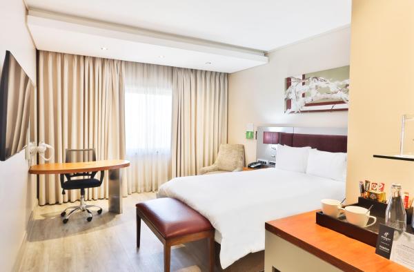Holiday Inn Johannesburg-rosebank By Ihg - Johannesburg