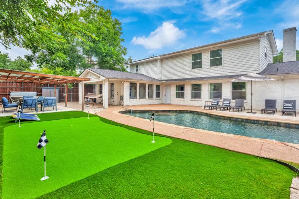 Spacious Home Sleeps 20 With Heated Pool Hottub By Stockyards Dfw - Woodhaven - Fort Worth