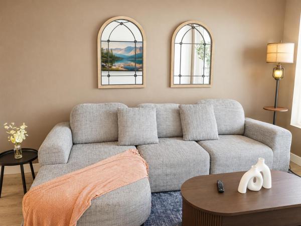 Resort-style Apt With Pool, Gym & Parking 10min To Disneyland - Huntington Beach, CA