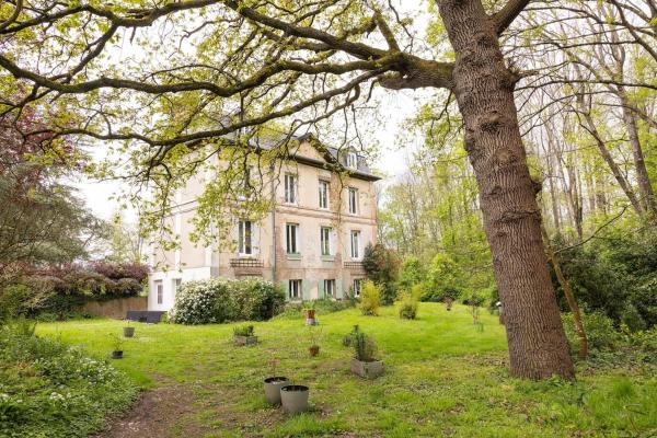 Grand Studio Privé Et Ses Jardins Dans Manoir De 1803 En Forêt - Eure