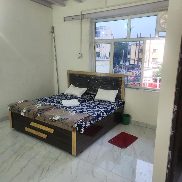 Shri Om Paradise Inn - Mathura