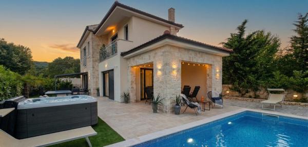 Luxury Villa Aramis With Jacuzzi In Malinska - Krk