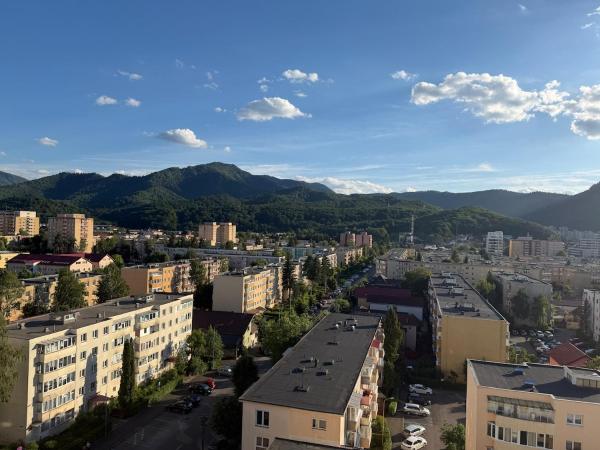 Cu Tâmpa La Fereastră - Spacious Apartment With Mountain View & 2 Free Parking Spaces - Brașov