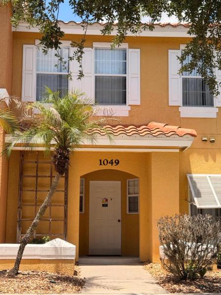 Family Fun Escape Near Disney Resort Pool - Kissimmee, FL