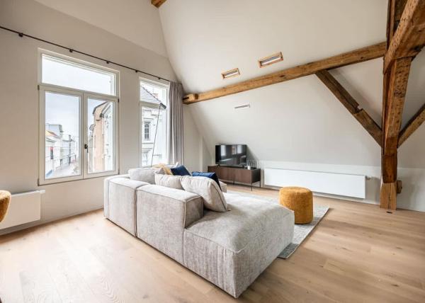 Casiola - City-view Loft With Wooden Beams And Mezzanine - Gand