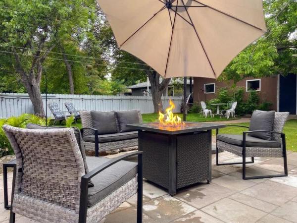 King Bed Ac 75 Min Banff Newly Renovated - Calgary