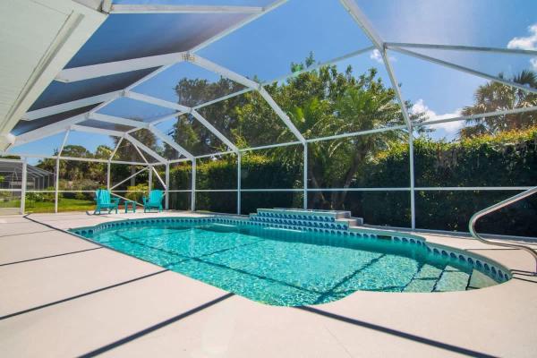 Beach Getaway - Pool & 2 King Beds - Sebastian, FL