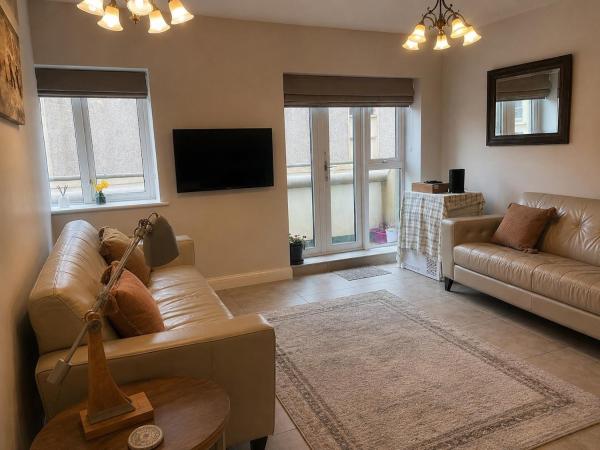 Salthill Haven Sleeps 5 With A Sea View - Galway