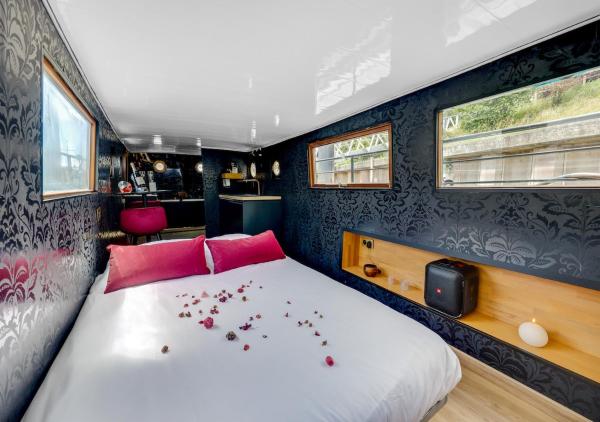 Love Room Sur L'eau & Rooftop - Val-d'Oise