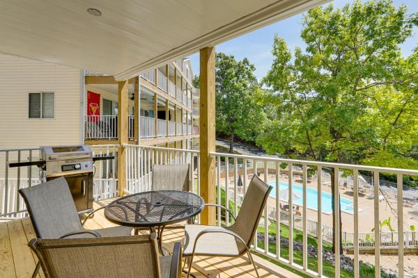 Unwind Poolside, Walk To Beach! Ozarks Getaway - États-Unis