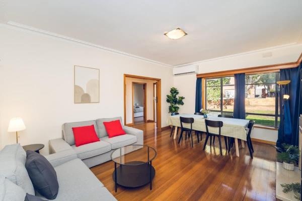 Entire 3bedroom The Glen Retreat - Notting Hill