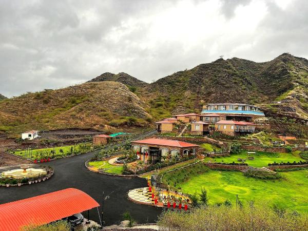Clubhouse Swarnagarh Nature Retreat Udaipur - ウダイプル