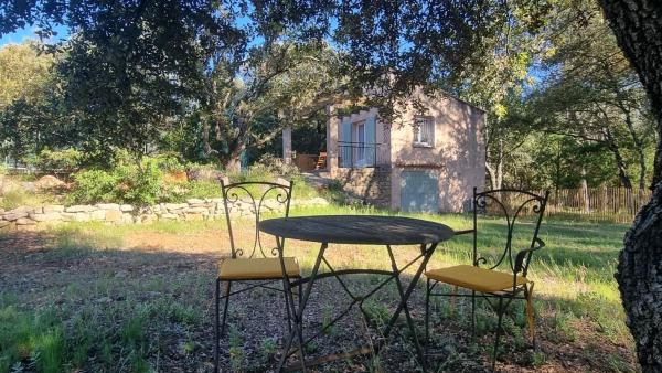 Gîte Au Calme, En Pleine Nature, Chiens Acceptés Gratuitement Et Tennis - Brignoles