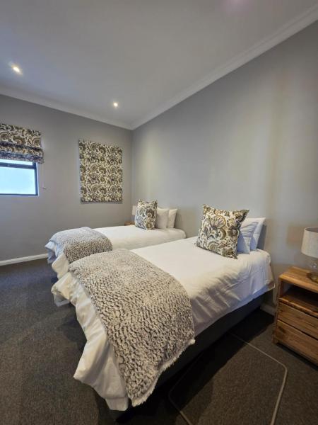 4 Polo Suite Gowrie Village - Nottingham Road