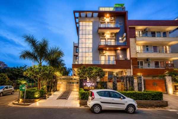 Hotel Vibe Blue Sec 70, Near Kailash Hospital & Sec 61 -52 Metro - Rajasthan