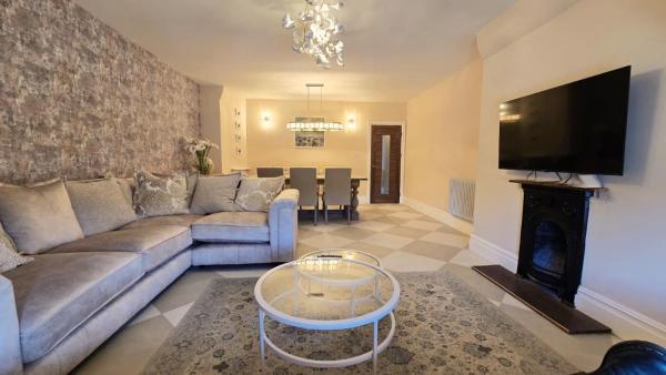 Crescent View Penthouse - Luxury Apartment Central Buxton - Buxton, UK
