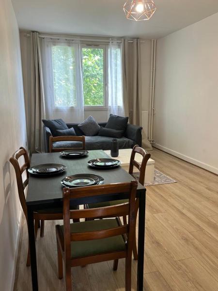 Appartement Cosy à 10 Min De Paris - Gare de l'Est - Paris