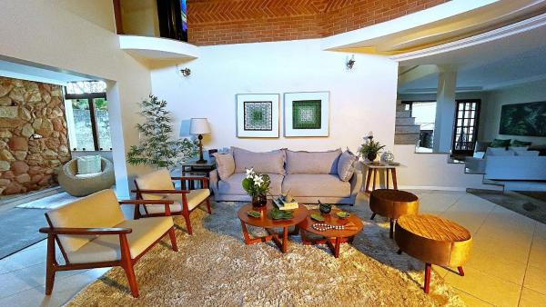 Casa Espaçosa Com Piscina, Hidro E 3 Suítes - Nova Friburgo