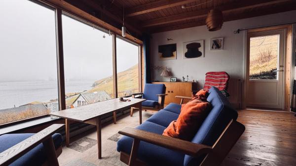 Idyllic Vacation Home With A Breathtaking View - Faroe Islands