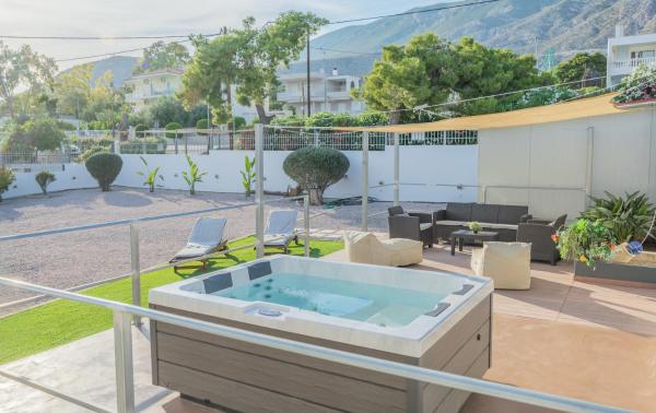 Oasis Boutique Apartments - Мегара