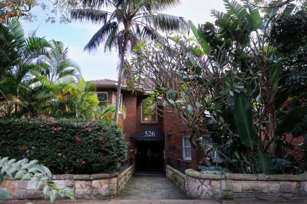 Double Bay Art Deco Apartment With Harbour Vistas - Randwick